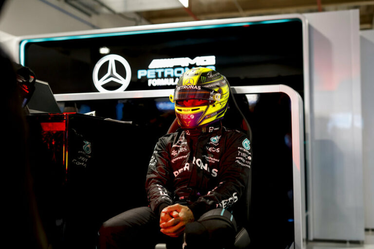 Lewis Hamilton souffre de la chaleur dans le cockpit de sa F1 à Miami