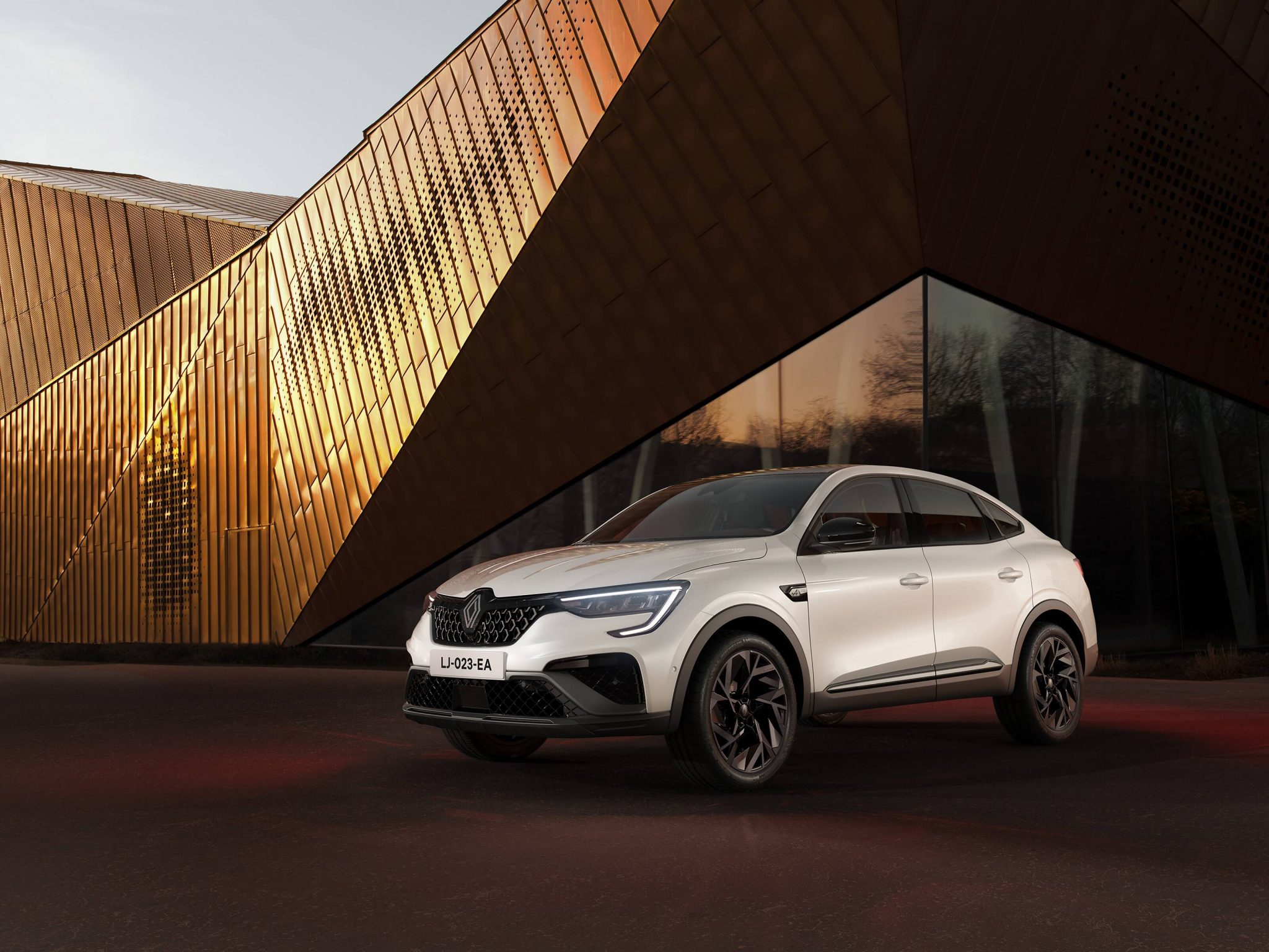 Renault dévoile son Arkana restylé (2023)