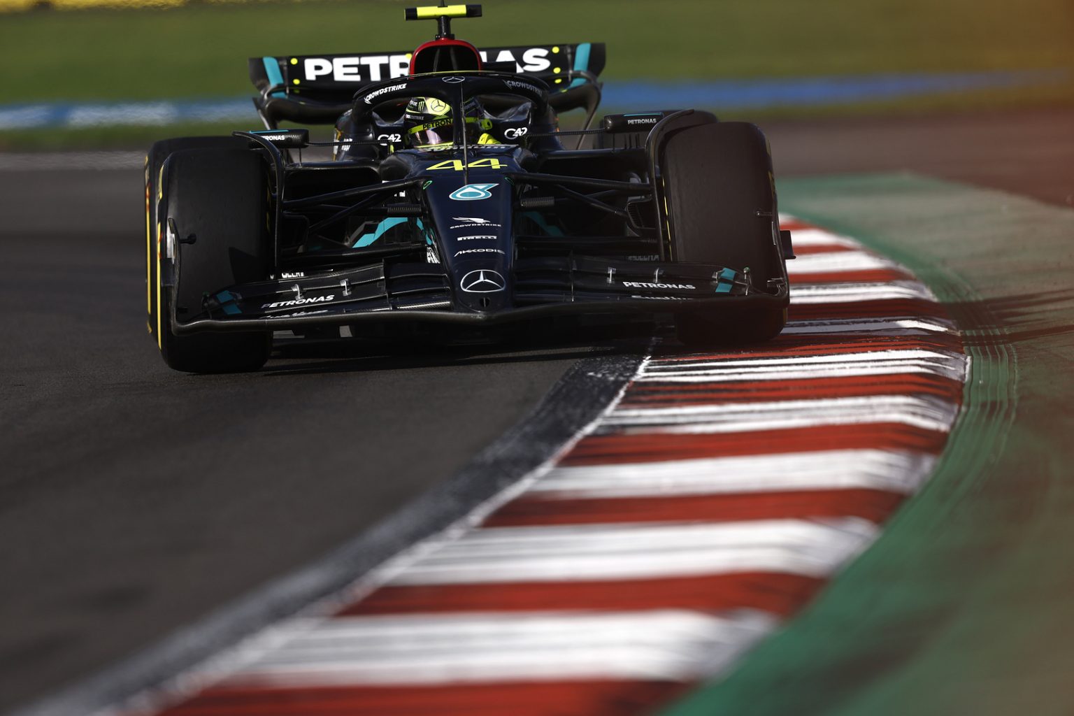 Hamilton : "La voiture est complétement différente" par rapport à Austin